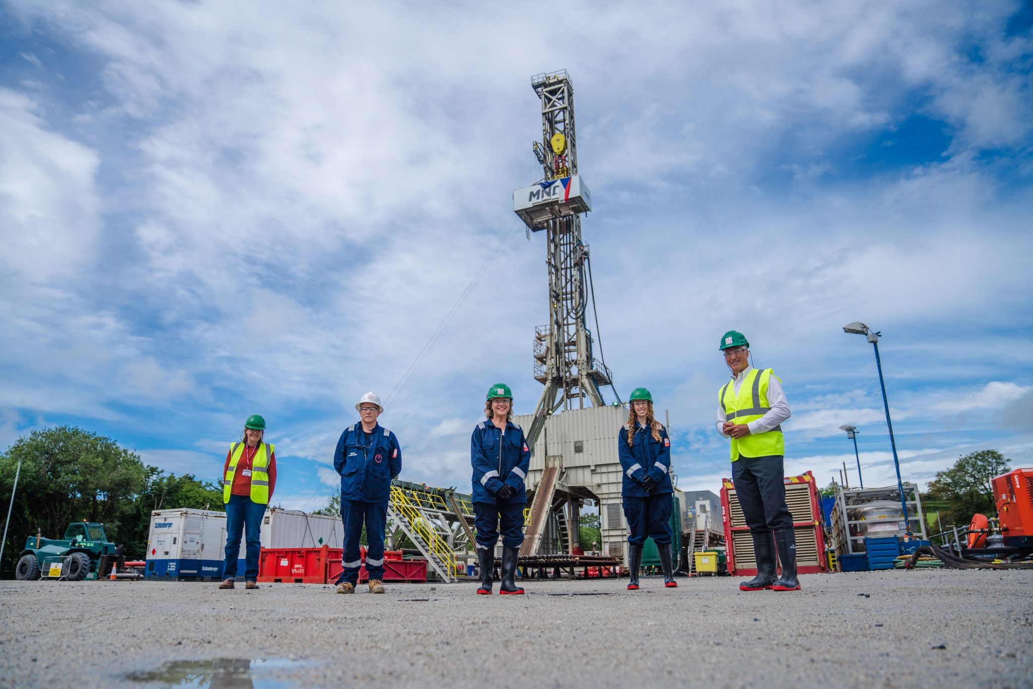 Environment Minister visits Eden’s ground-breaking Hot Rocks project ...