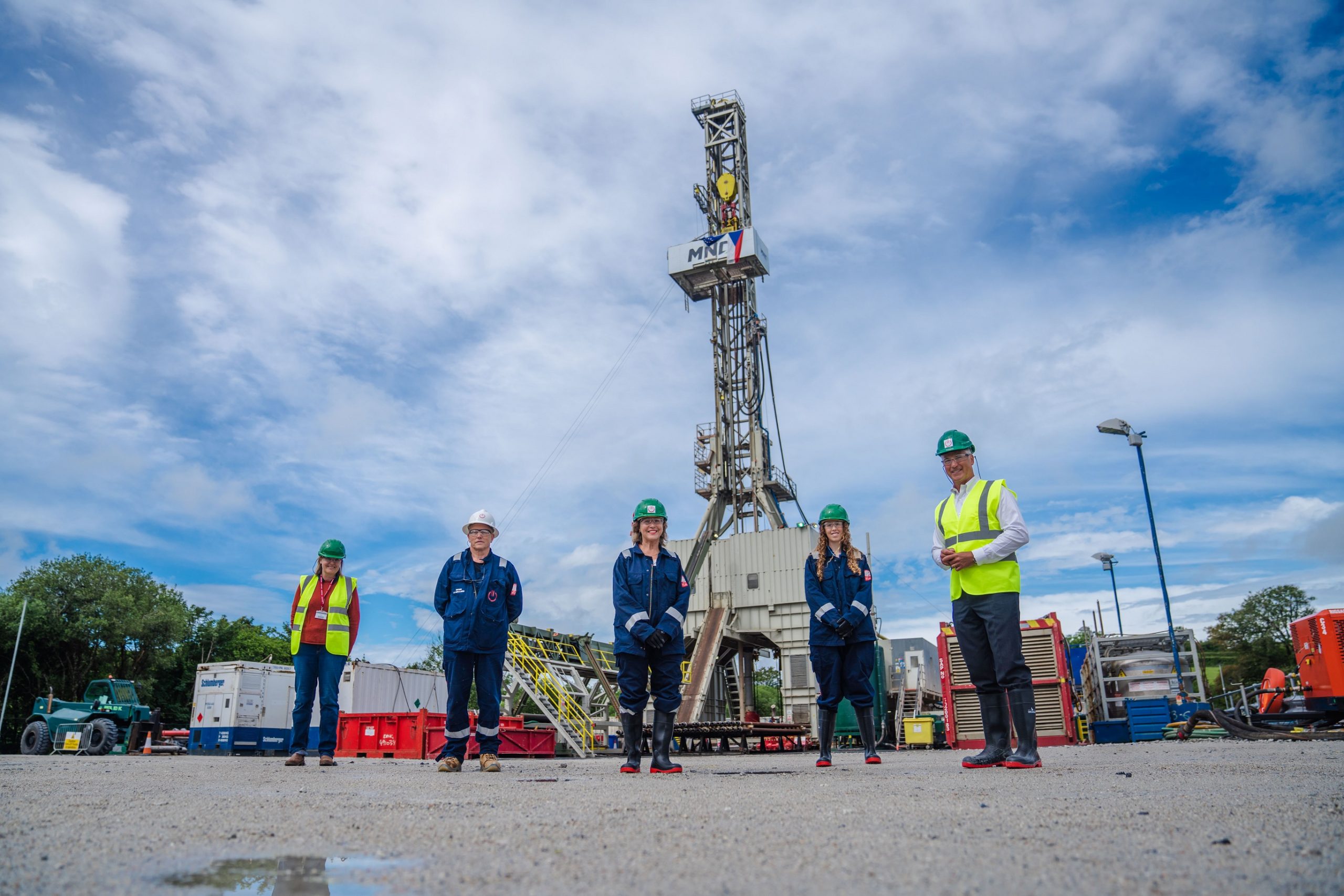 Environment Minister visits Eden’s ground-breaking Hot Rocks project ...